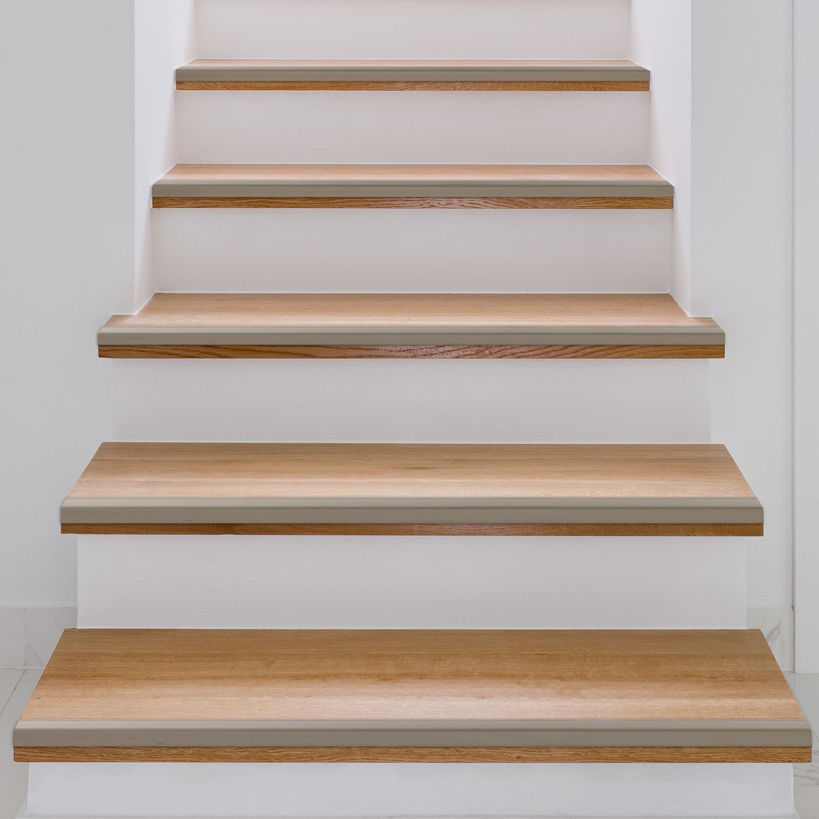 Non slip Stair Profile | Step Edge Cover | Integral | Form: L | Self-A ...
